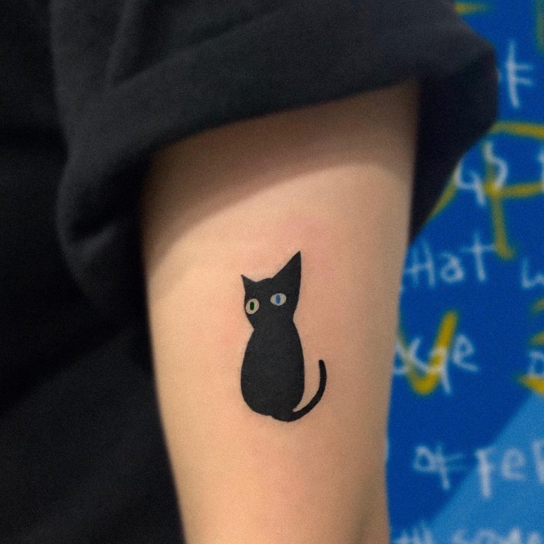 100+ Small and Simple Cat Tattoo Ideas