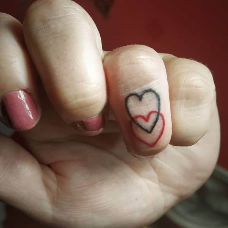 Minimalist Heart Outline Tattoo Ideas for a Subtle Look
