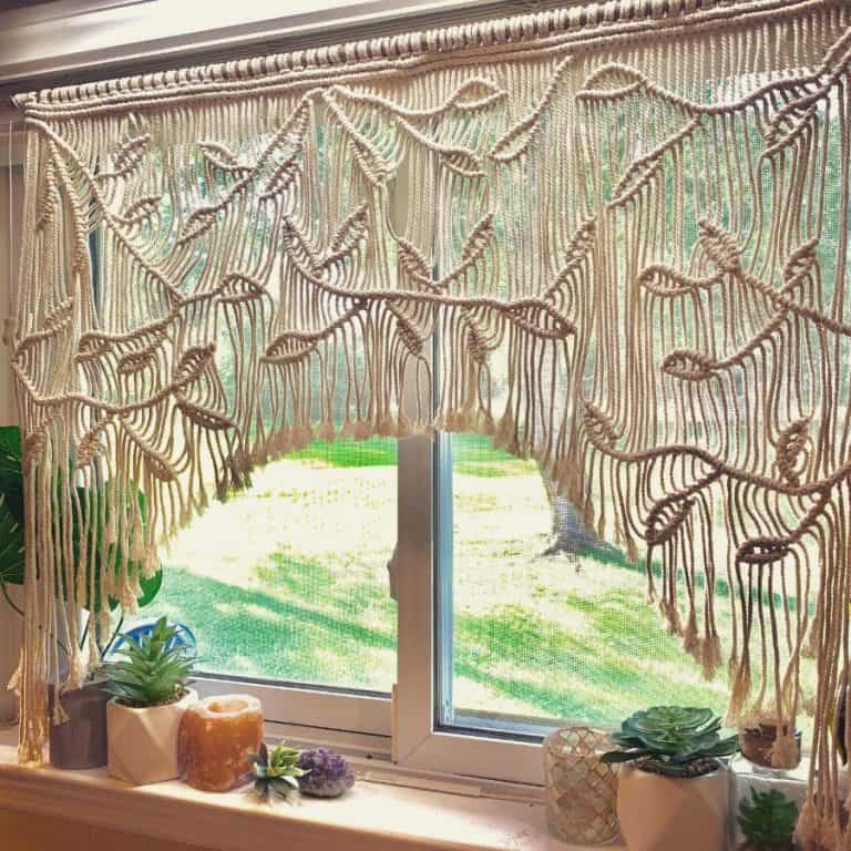 Elegant Kitchen Curtain Ideas to Complement Your Culinary Space