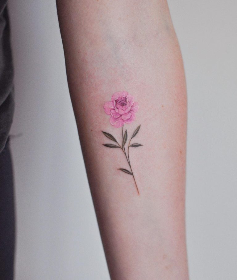 Minimalist Flower Tattoo Ideas for Subtle Beauty