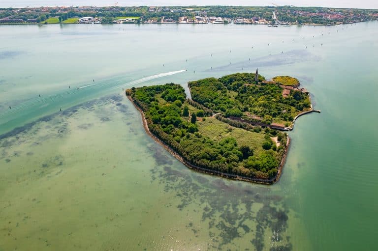 12 Strange Islands You Won’t Believe Exist