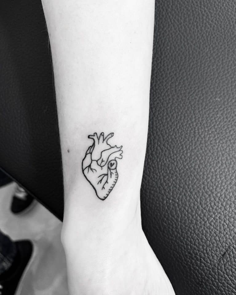 Minimalist Heart Outline Tattoo Ideas for a Subtle Look