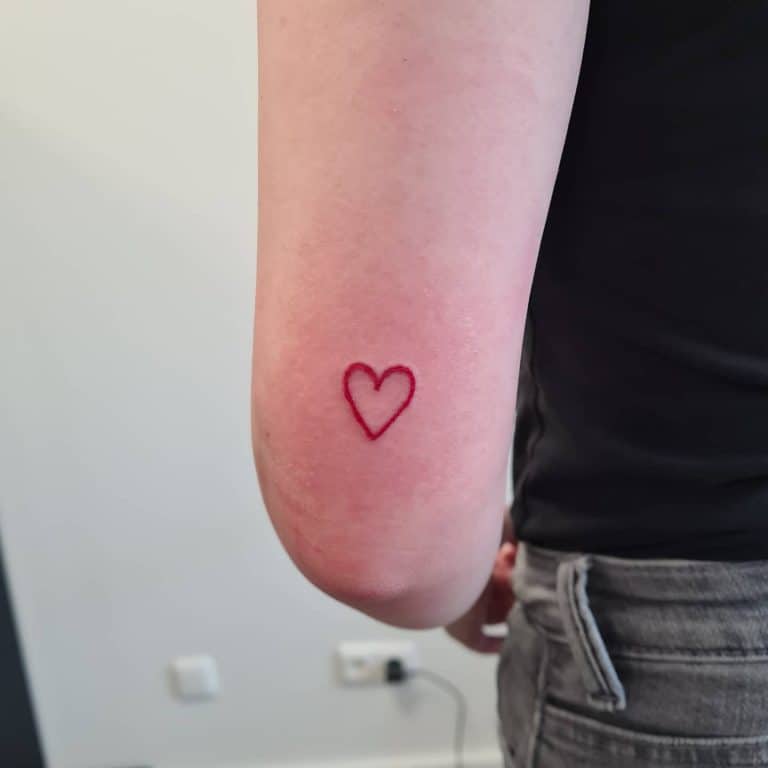 Minimalist Heart Outline Tattoo Ideas for a Subtle Look