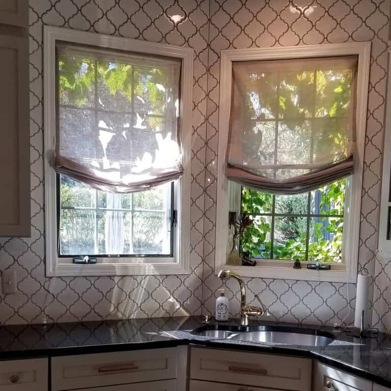 Elegant Kitchen Curtain Ideas to Complement Your Culinary Space