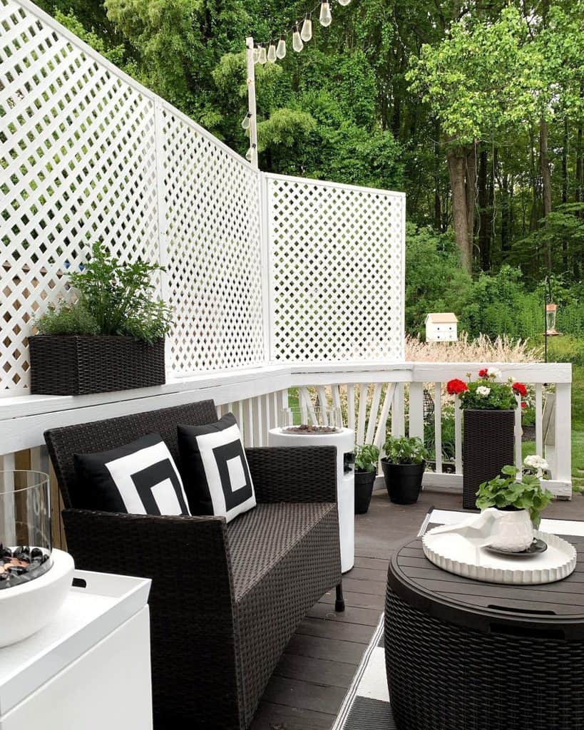 Effective and Stylish Privacy Solutions for Your Deck