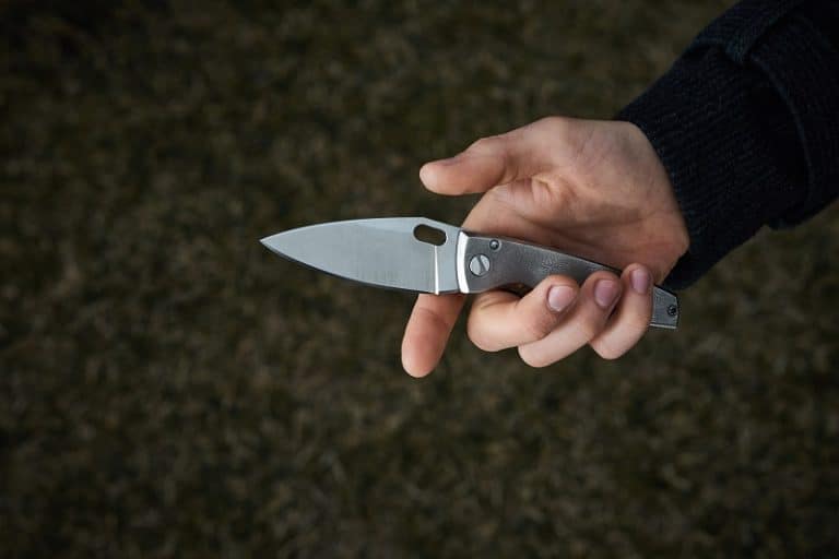30 Handy Uses for a Pocket Knife