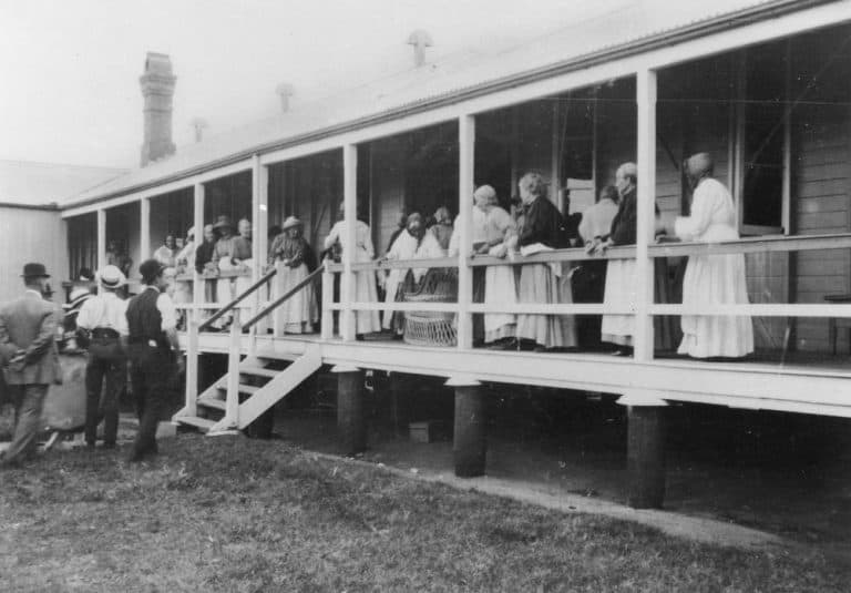 11 Real Insane Asylum Pictures Sure To Give You a Fright