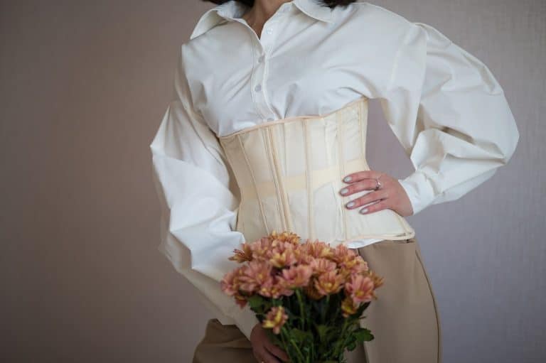 22 of the Worst Fashion Trends We Hope Never Come Back
