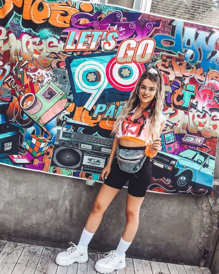 What to Wear to a 90s Party