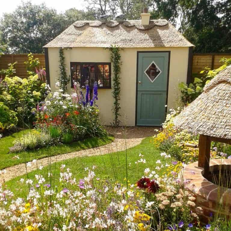 Charming and Stylish Garden Decor Ideas for Every Season