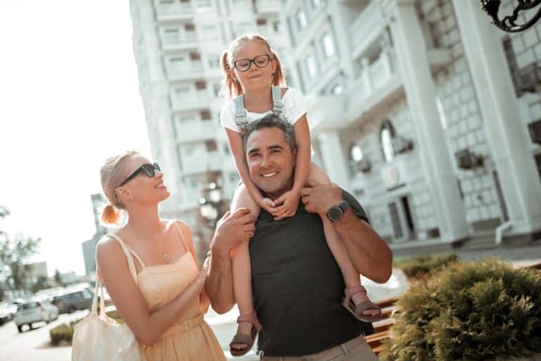 Dating Someone With Kids: 12 Tips To Make Life Easier