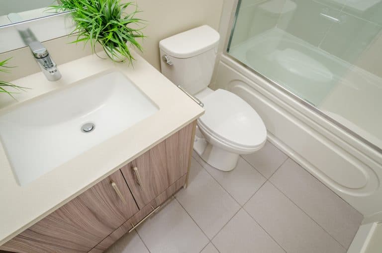 Clever and Stylish Ideas for Maximizing Small Bathroom Spaces