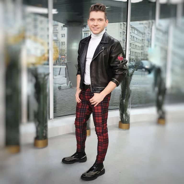 29 Edgy Outfits for Men and Women