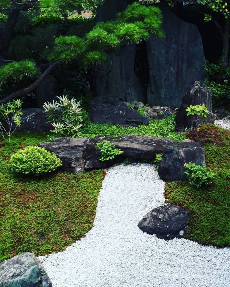 Peaceful and Minimalist Zen Garden Design Ideas