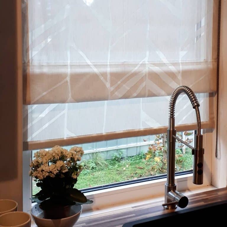 Elegant Kitchen Curtain Ideas to Complement Your Culinary Space