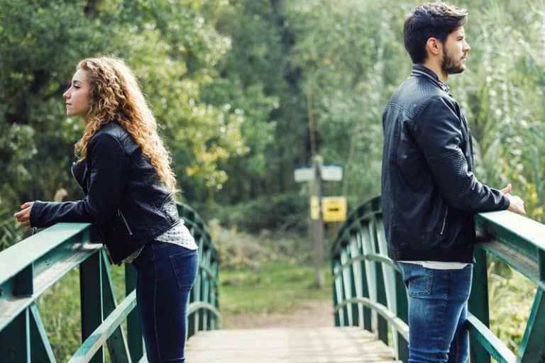 15 Signs That She’s Not Looking for a Relationship with You